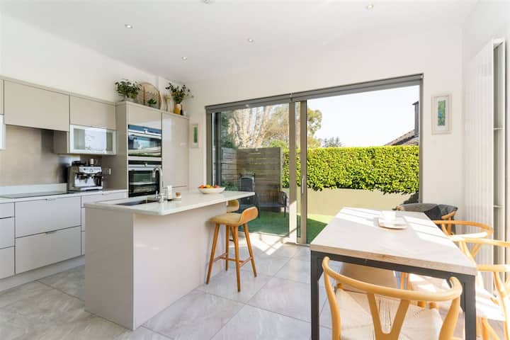 Home In Dun Laoghaire - Bray