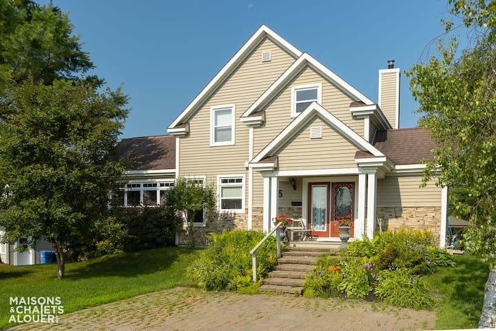 La Villa Des Sables | Golf | Piscine | Confort - Orford, QC