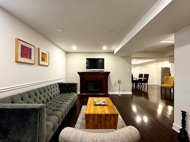 Comfortable & Cozy Family Basement Suite In Aurora - Aurora