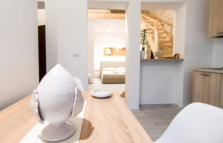 2 Urban Flat Dante - バーリ