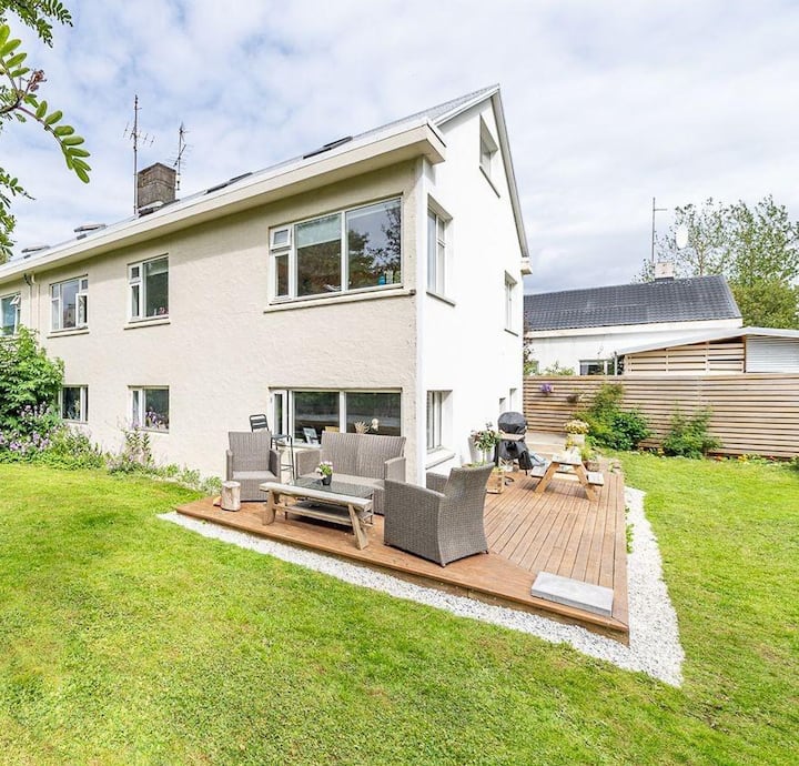Cozy Apartment Near Downtown Reykjavík - Reykjavik