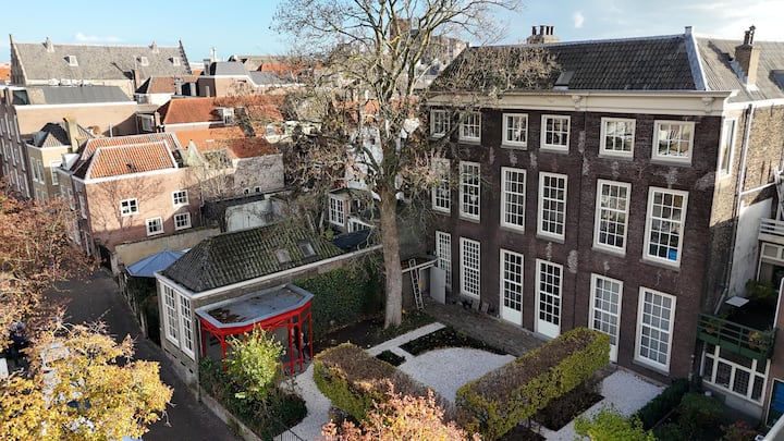 Royal Blue Room - Dordrecht