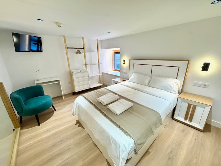 Antigua Ermita ÚNica Ii Junto A Plaza Mayor - Santa Marta de Tormes