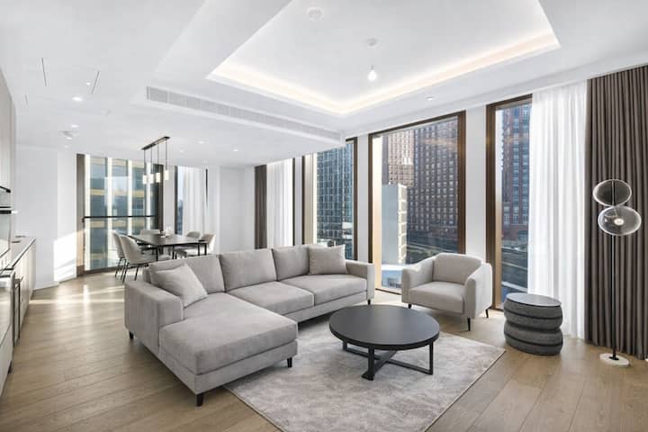 Luxury Riverside Living Floor-to-ceiling Views - City of London