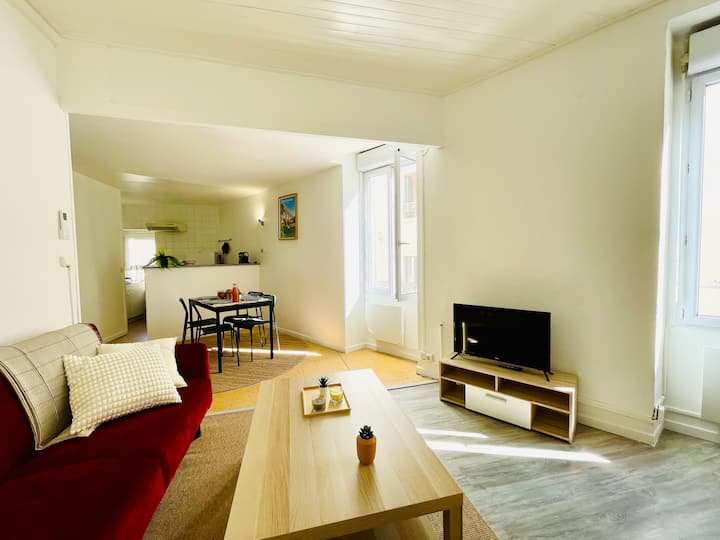 Appartement Lumineux Proche Arènes Et Gare - Nîmes