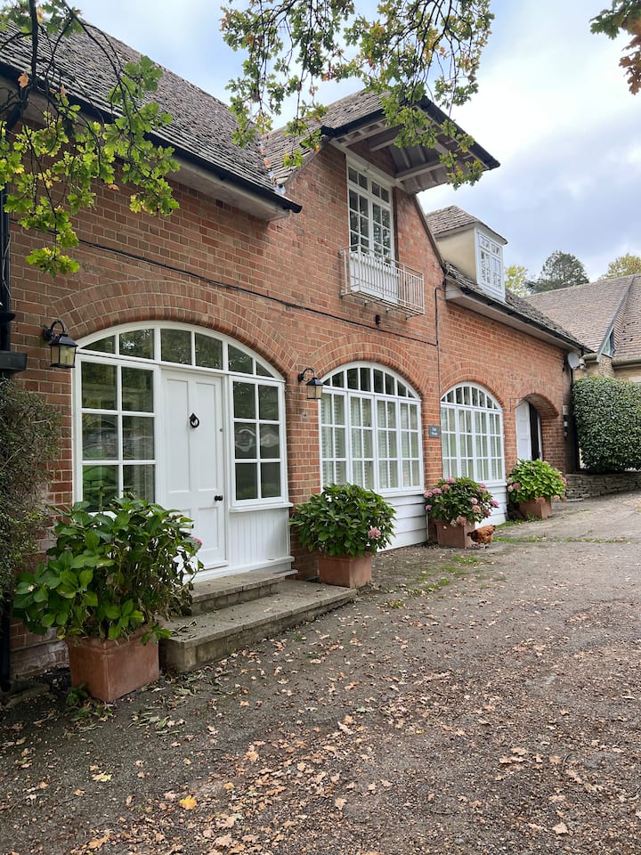Oak House, A Comfortable, Tasteful, Family Home - Bourton-on-the-Water