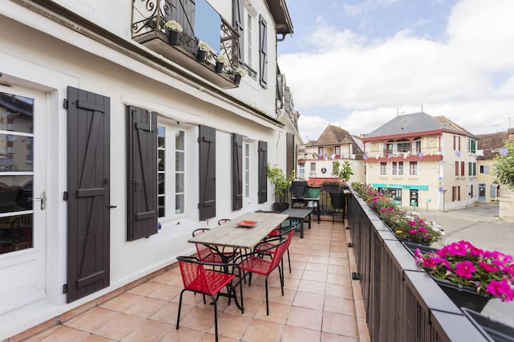 Appart Spacieux De Caractère Avec Grande Terrasse - Salies-de-Béarn