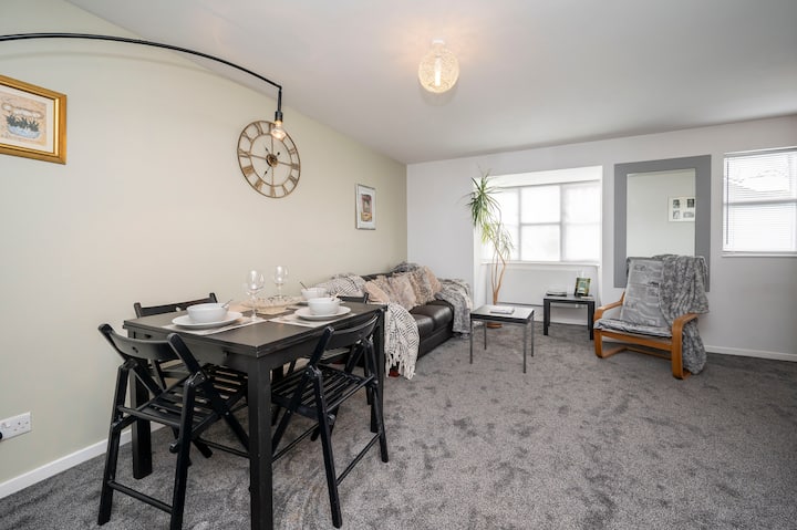Comfortable Apartment With Great Transport Links - Bromley