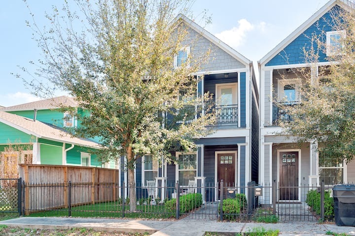 Heights Houston Home - Houston, TX