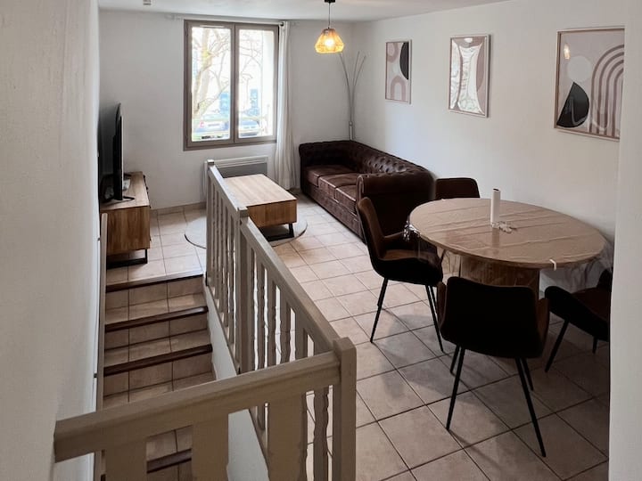 Appartement, Cosy, Entièrement Meublé Et éQuipé - Bagnols-sur-Cèze
