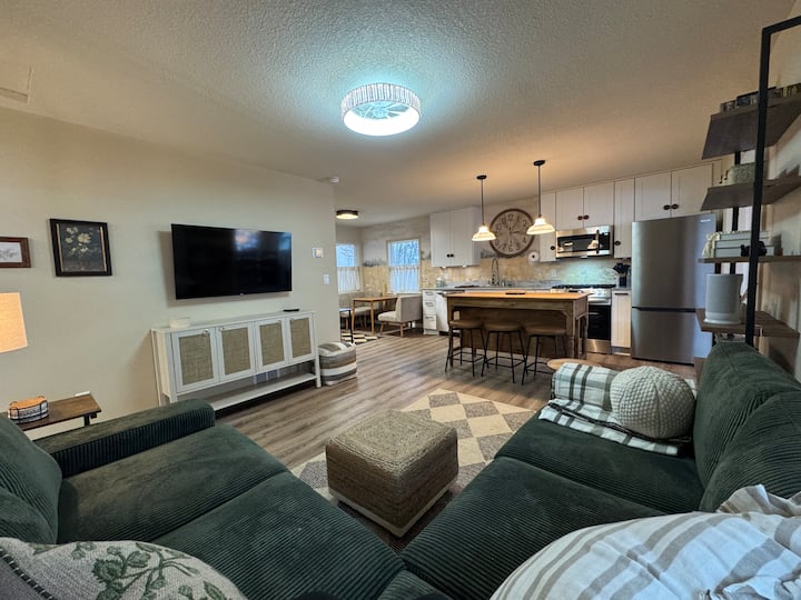 Hiatus On Fremont - Splash Park, Princeton