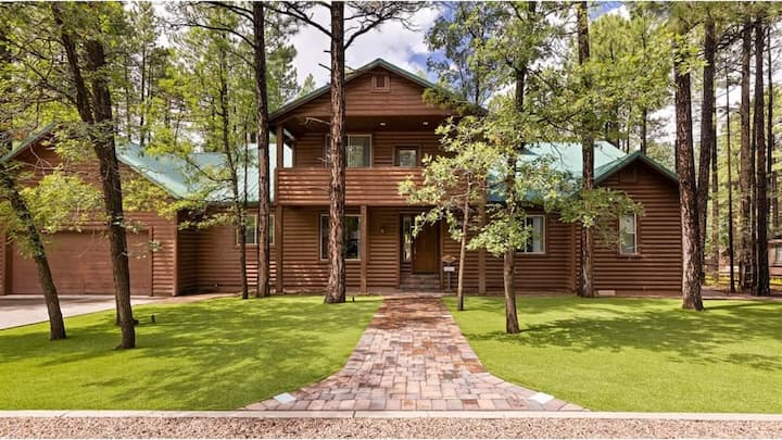 Large Pinetop Retreat | Sleeps 16+ | Pool Table - Pinetop-Lakeside, AZ