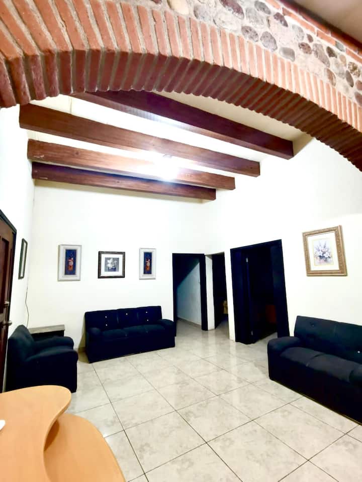 Casa Palmeras - Álamos