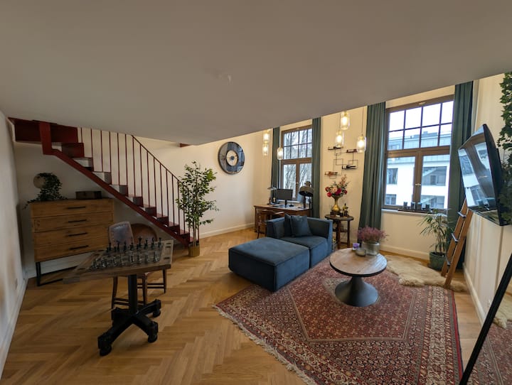 Stylish Heritage Apt – 2 Min To Bonn Main Station - Bonn