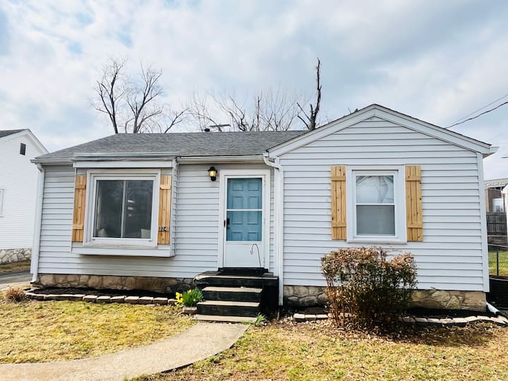 Medical District Cottage - Bowling Green, KY