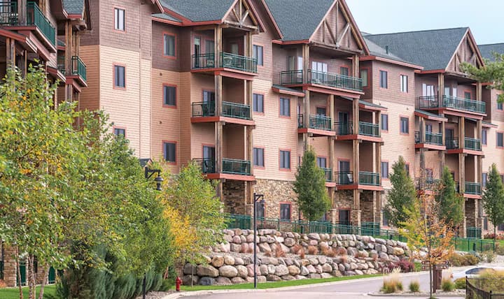 Deluxe 3bd In Glacier Canyon - Baraboo, WI