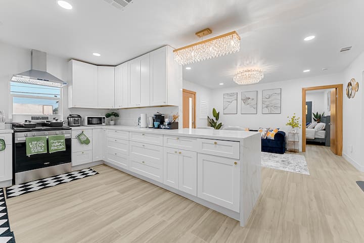 Enchanting Home Close To Knott's Berry And Disney! - Fullerton, CA