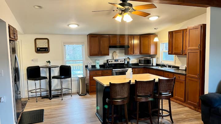 Harrietta Country Cabin 
Sxs-canoe-fish-golf-hike - Caberfae Peaks, MI