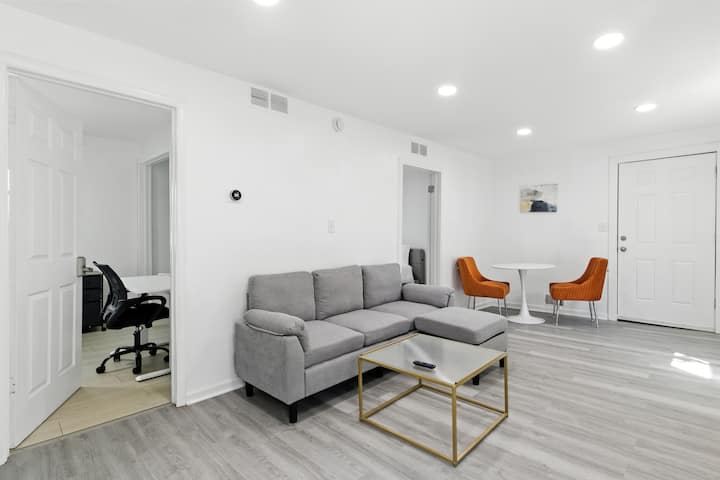 Whole Apt|in-unit Laundry|parking|central Location - Rochester, NY