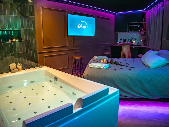 Bahia Suite | Balnéo Privée | Hypercentre - La Roche-sur-Yon