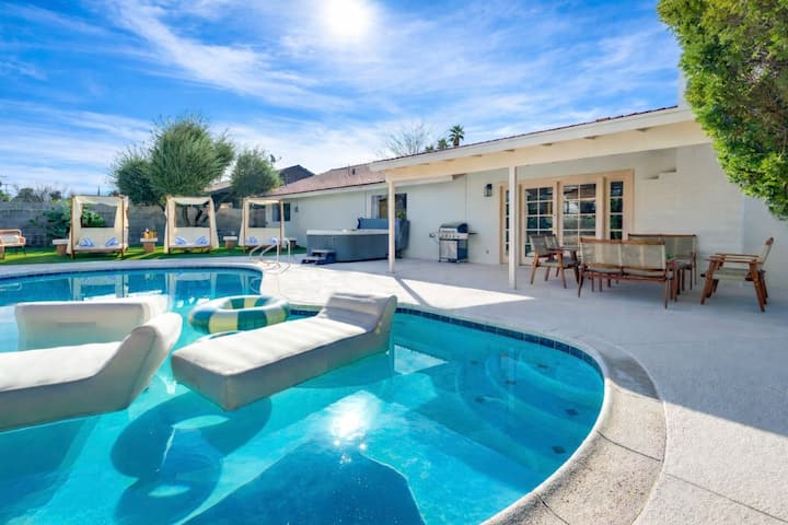 Lux 6br/3ba Stylish House W/pool & Jacuzzi - Las Vegas