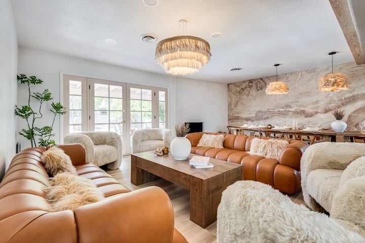 Lux 6br/3ba Stylish House W/pool & Jacuzzi - Las Vegas