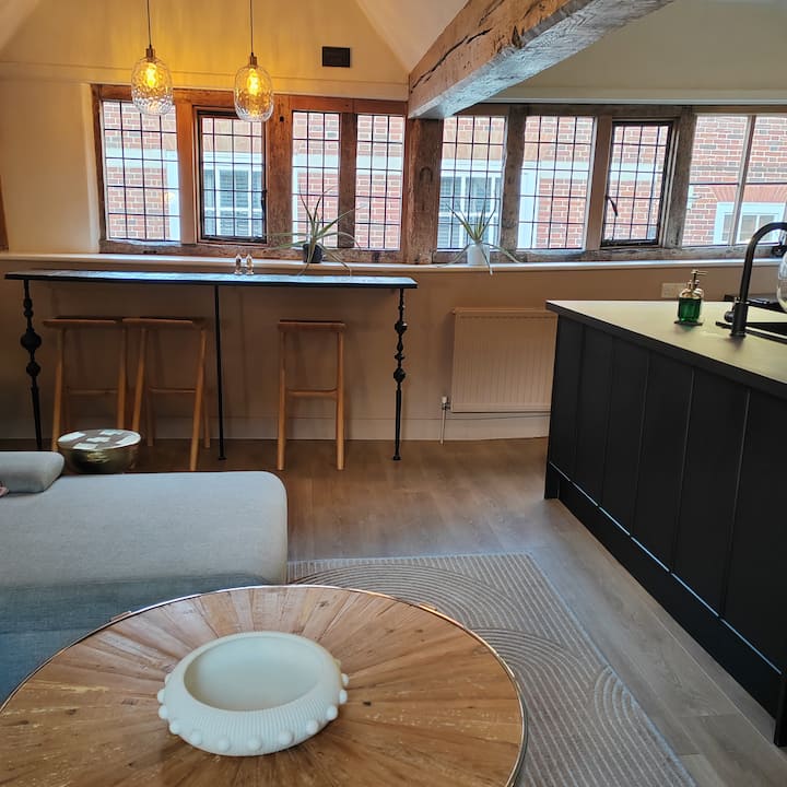 1500s City Stay-historic Soul, Modern Comfort - Norwich