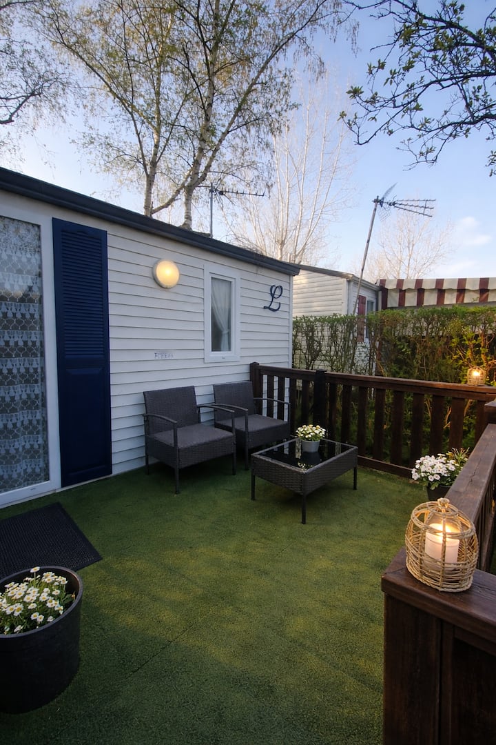 Mobil-home Fonctionnel Avec Terrasse Au Calme - Pornic