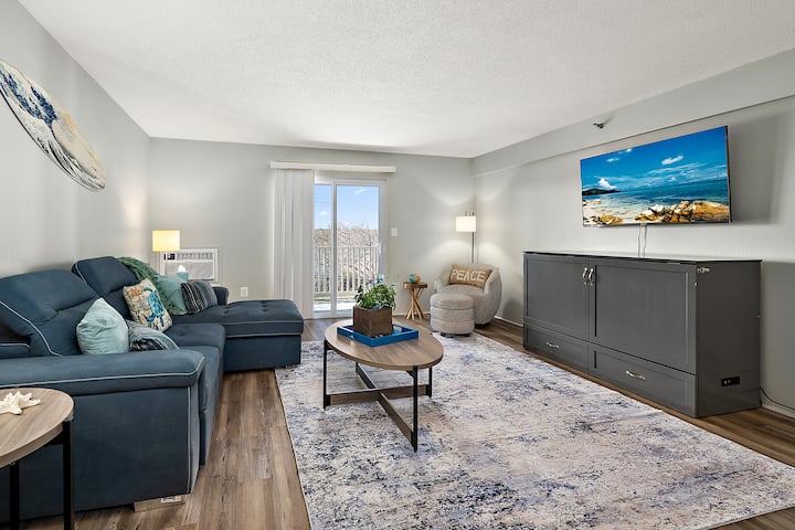 Balcony| Walk To Beach| Sleeps 4 - Ocean City, MD
