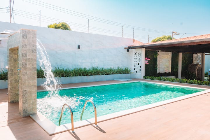 Chácara Com Piscina, Quadra, Salão E 4 Suítes. - Aracaju