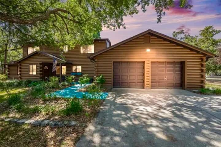 Charming Farm Stay W Fresh Eggs 1.5acres Neartampa - Wesley Chapel, FL