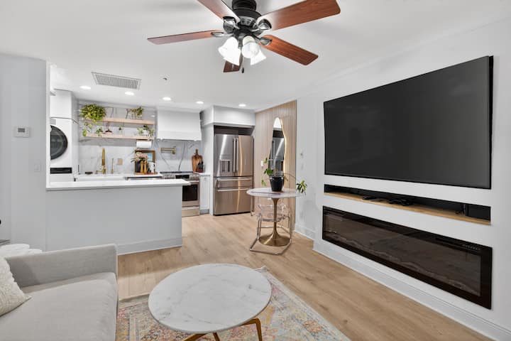 Modern Logcabin Farmhouse W/ Fresh Eggs Experience - Wesley Chapel, FL