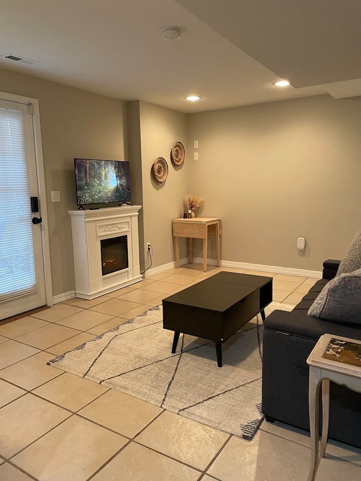 Cozy Peak Suite - Colorado Springs, CO