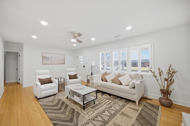 The Carmen: Ranch Retreat W/ Big Yard - Chesapeake, VA