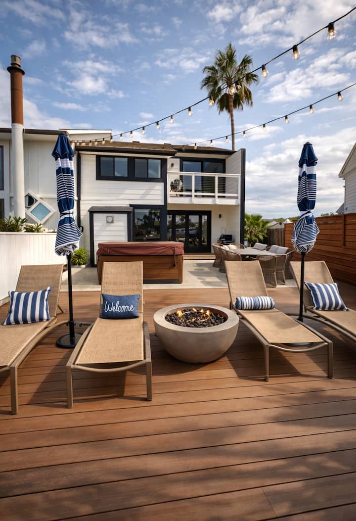 Luxury + Modern Waterfront W/ Spa & Sunset Views - Discovery Bay, CA