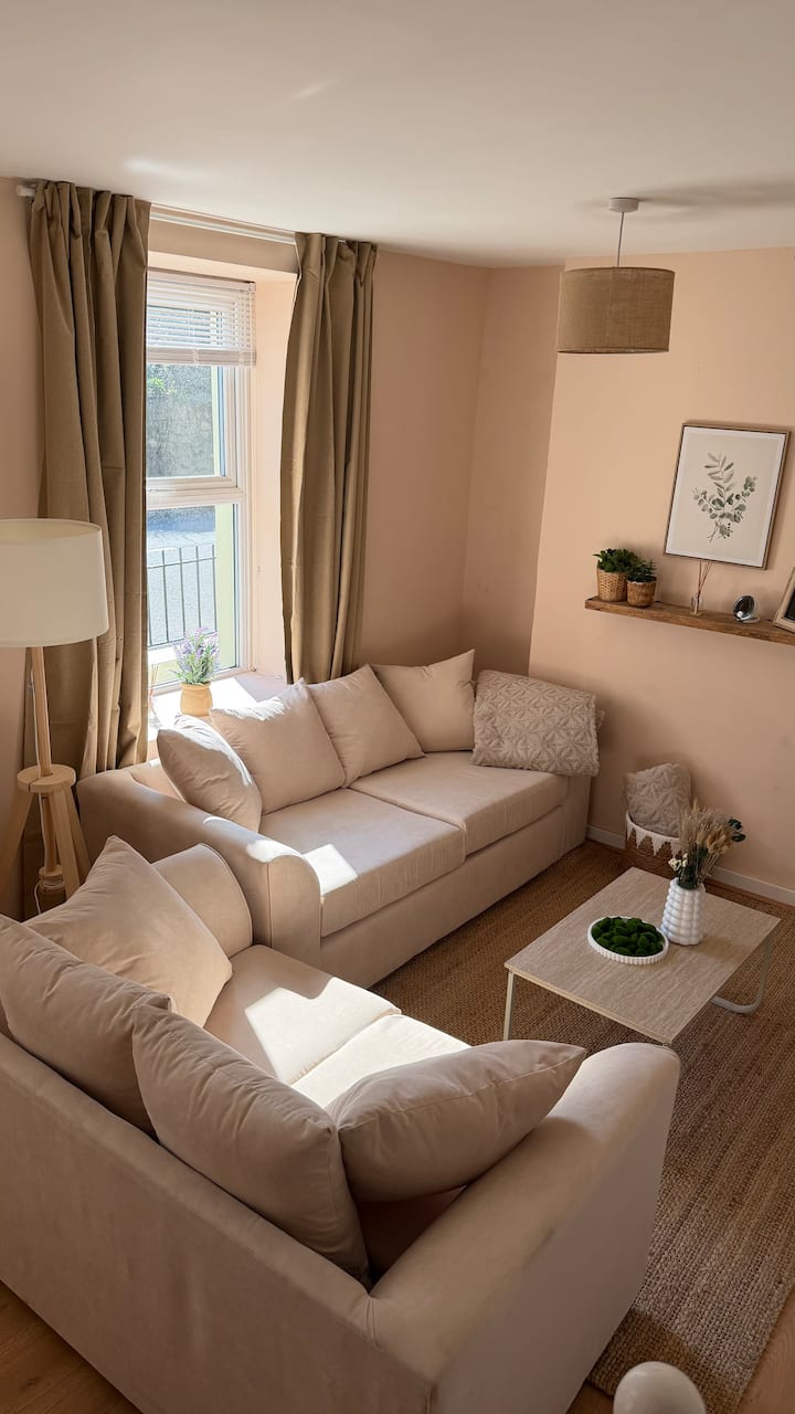 Little Cream House - Llanberis