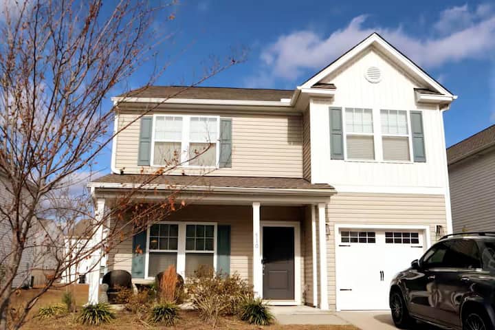 Southern Comfort Meets Caribbean Vibes! - Moncks Corner, SC