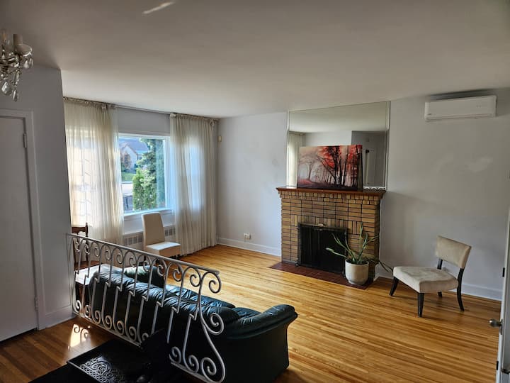 Entire Home - Central Location And Lots Of Light - Gatineau