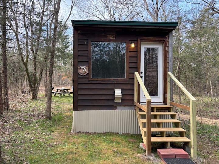 Moonspell Tiny House - Short Term Rental - Lewisburg, TN