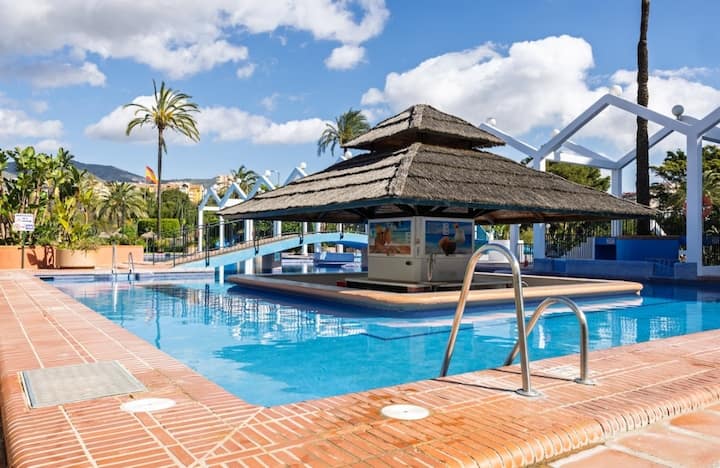 Benalbeach Aparthotel Beachfront Sunny Holidays - 베날마데나