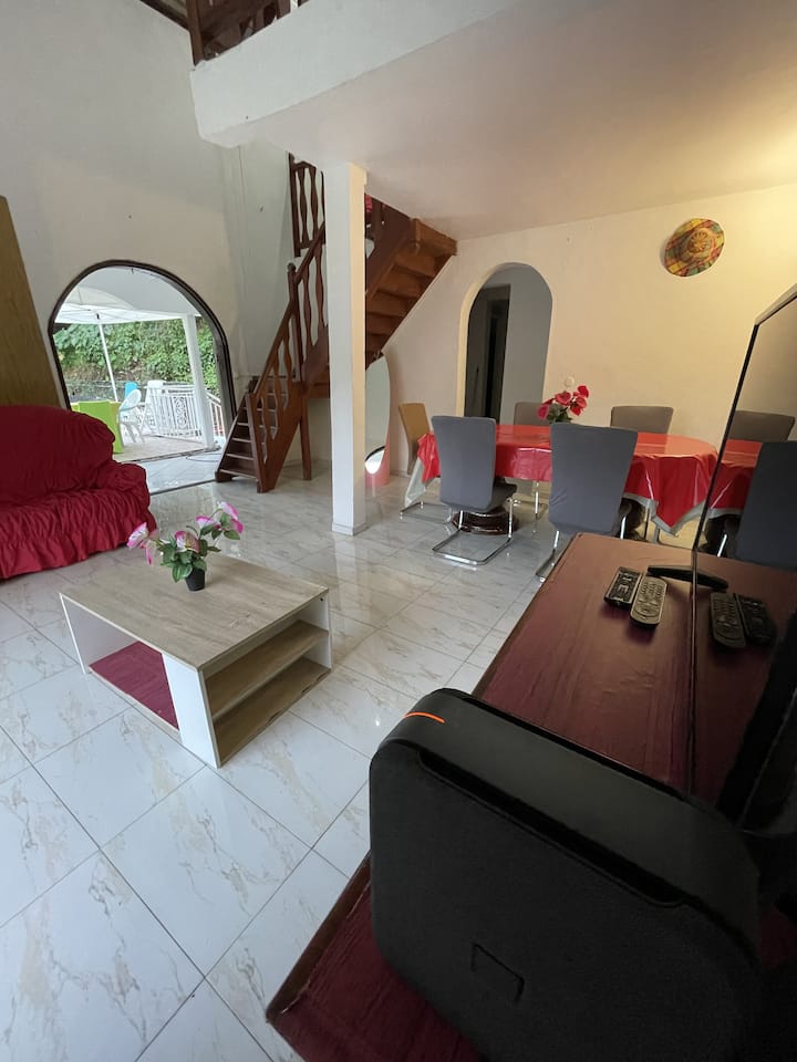 Haut De Villa Spacieux Pour Des Vacances De Rêve. - Guadeloupe