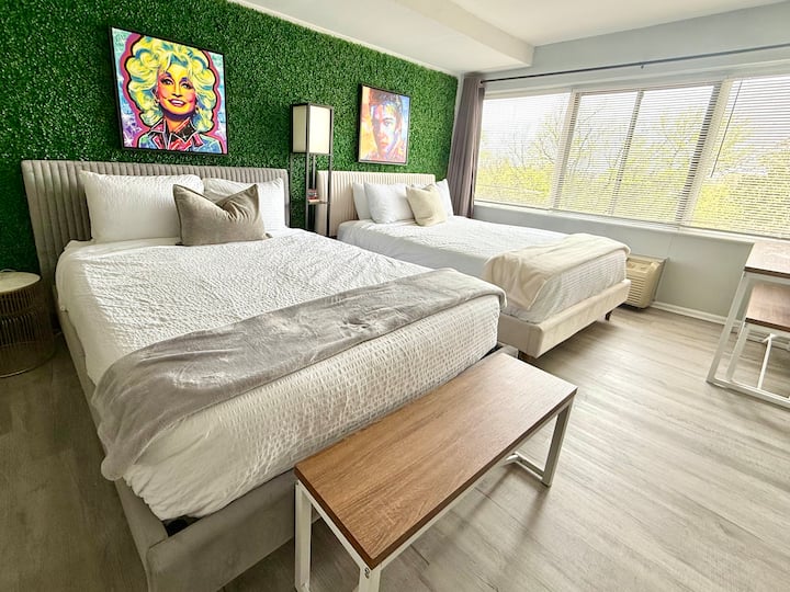 Studio South (On Ut Campus & Free Parking) - Fort Loudoun Lake, TN