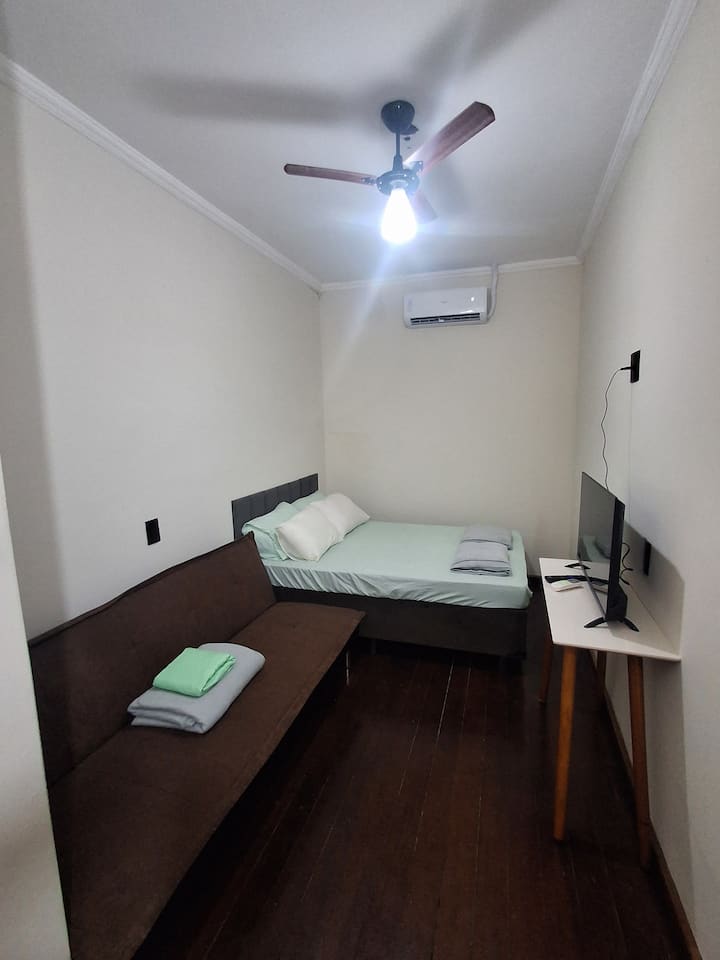 Quarto2 Na Praça São Benedito/550metros Dabasilica - Aparecida