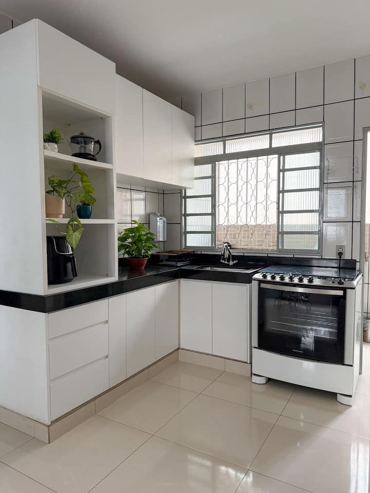 Apart Prático E Seguro Com óTima Localização. - Divinópolis