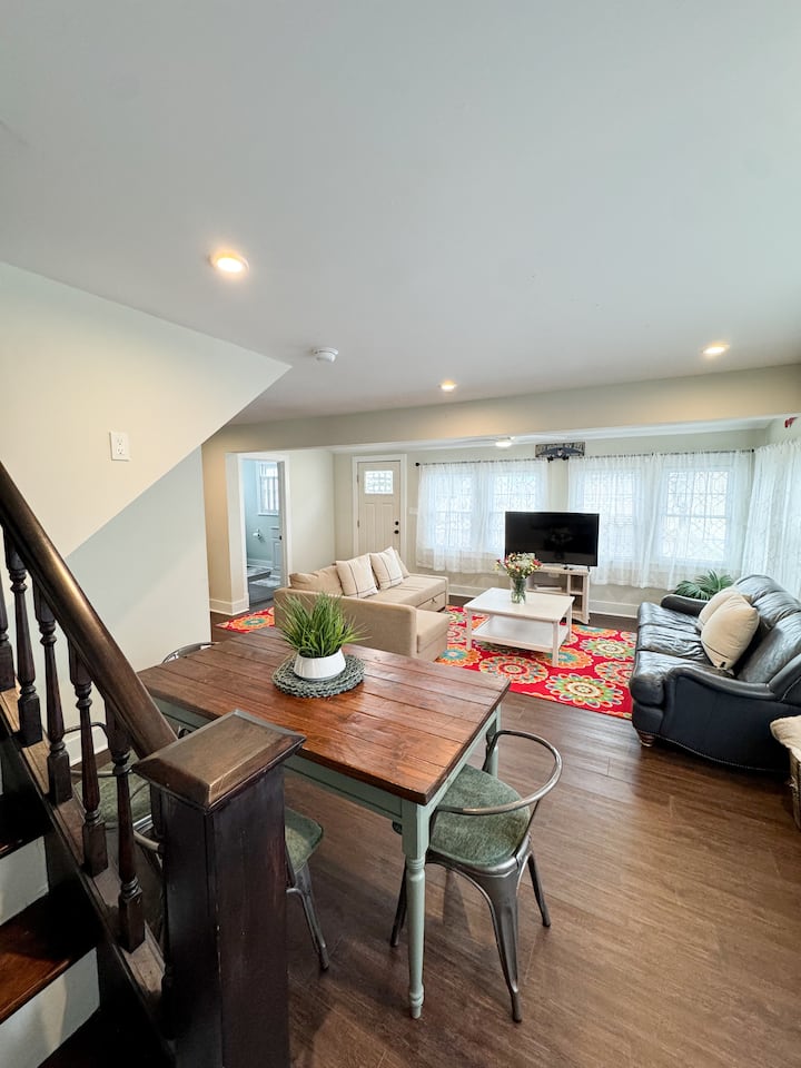 The Family Retreat - Wildwood, NJ