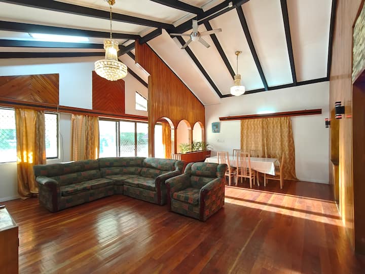 3 Bedroom Family Home- Spacious, Ac, Free Parking - Fiji