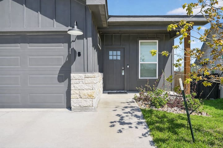 New! Modern 3br W/fenced Yard, Pet Friendly! - Temple, TX