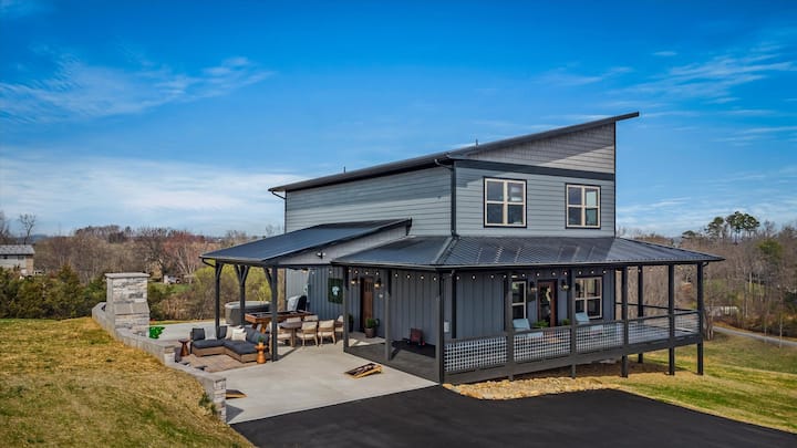 New 2026-mt Views-1 Step Entry-5 Mi To Dolly-pets - Sevierville, TN