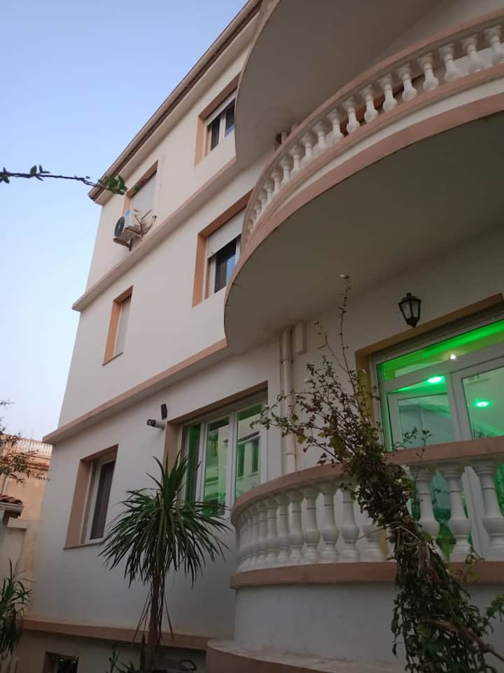 Séjour Magique Dans Une Villa Au Bord D'mer - Algeria