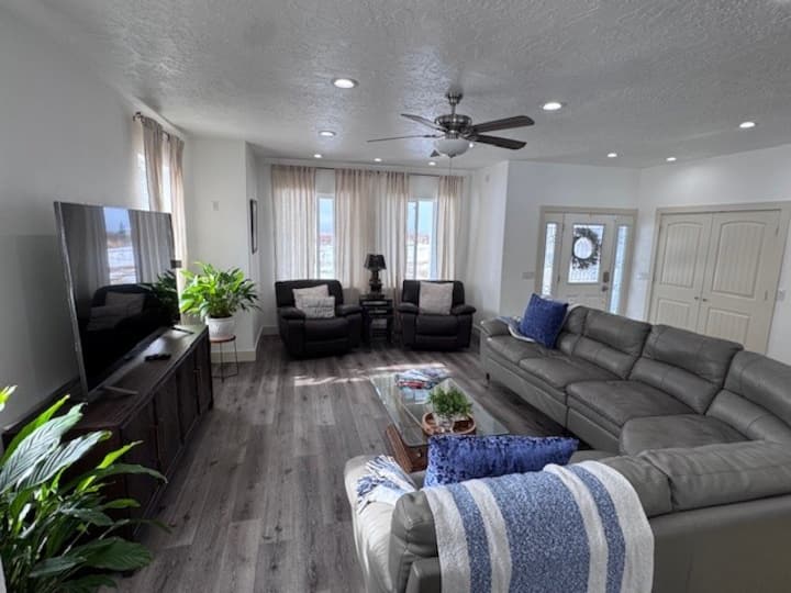 Full House With Spectacular Views Of Redoubt&mtns! - Kenai, AK